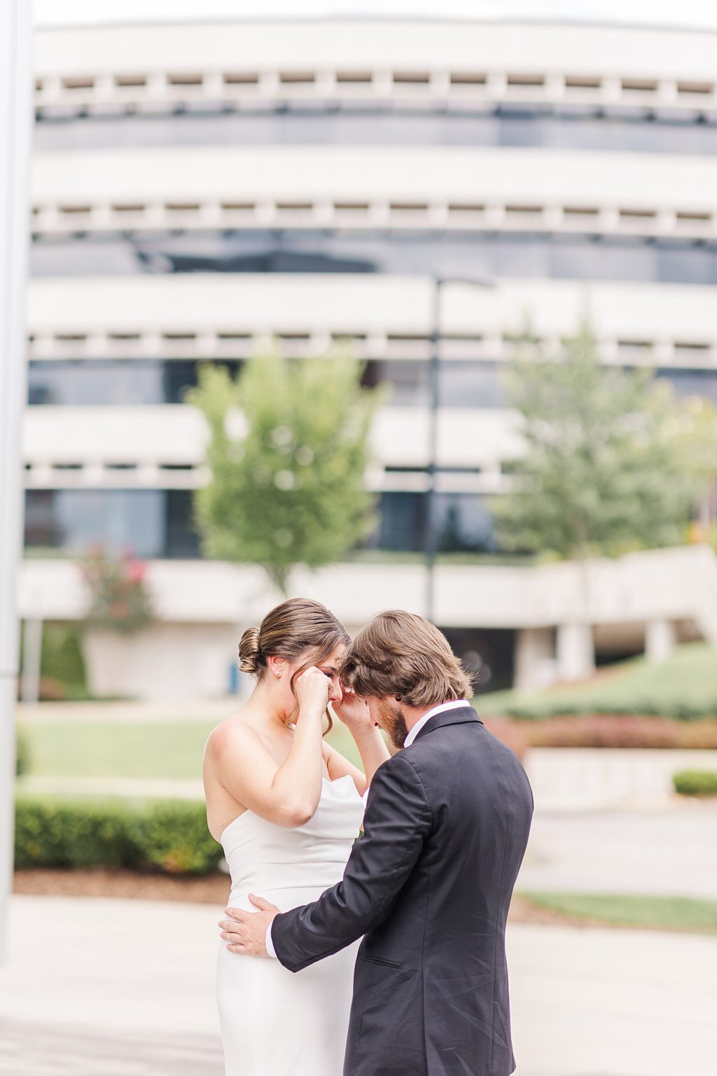Mr. & Mrs. Salter | Avenue Greenville Wedding - katiejaynes.com